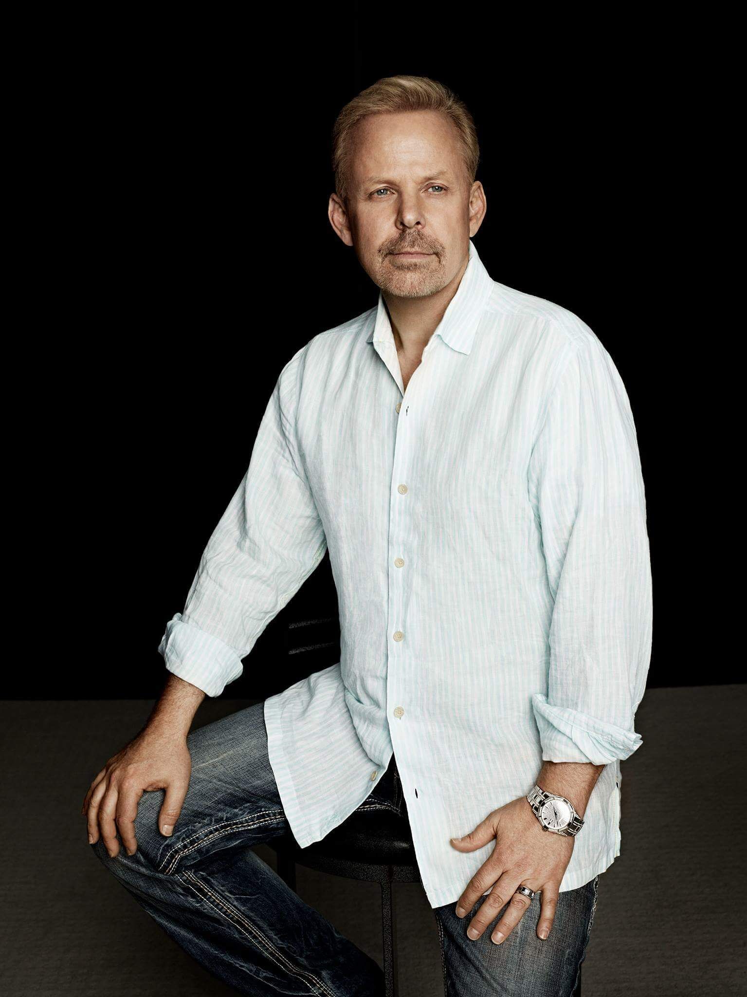 Robert O. Young - Alle Hörbücher bei Audible.de