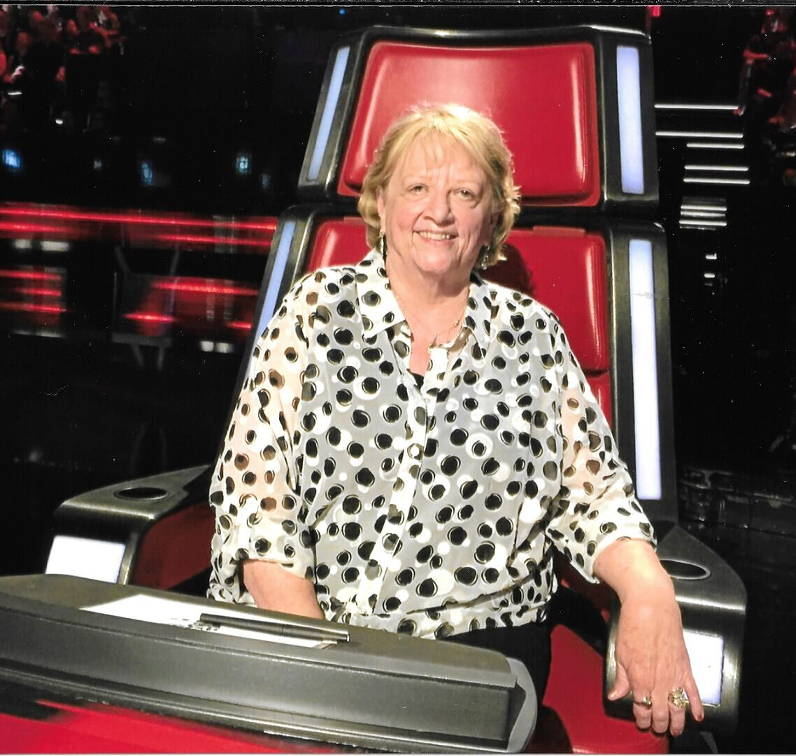 Carol Cash Large - Alle Hörbücher bei Audible.de