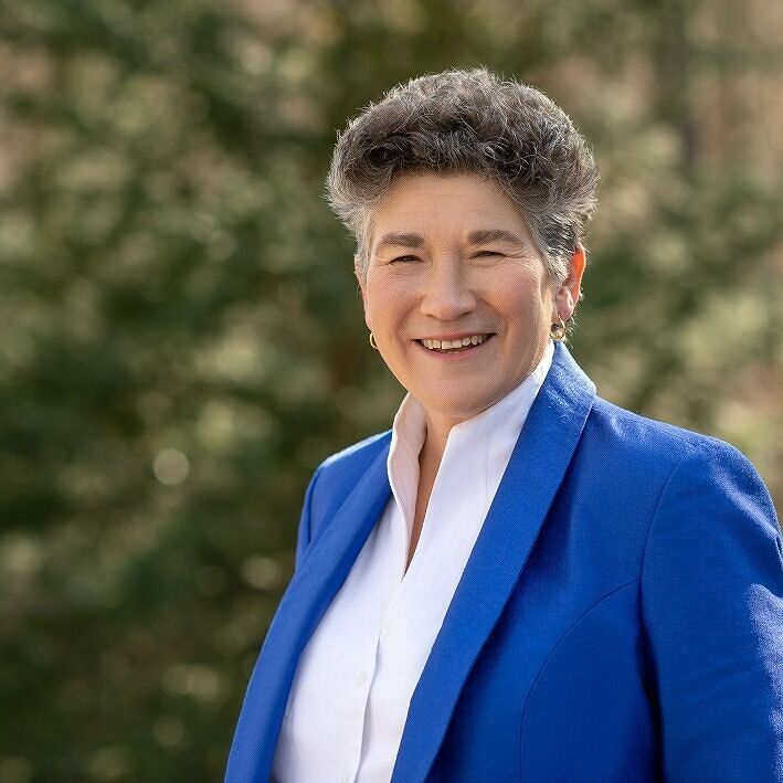 Kim Hays – Audio Books, Best Sellers, Author Bio | Audible.com