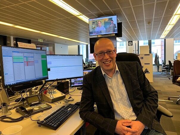 Amazon.com: The Burning Men (DI Alex Finn): 9781529301694: Shindler ...