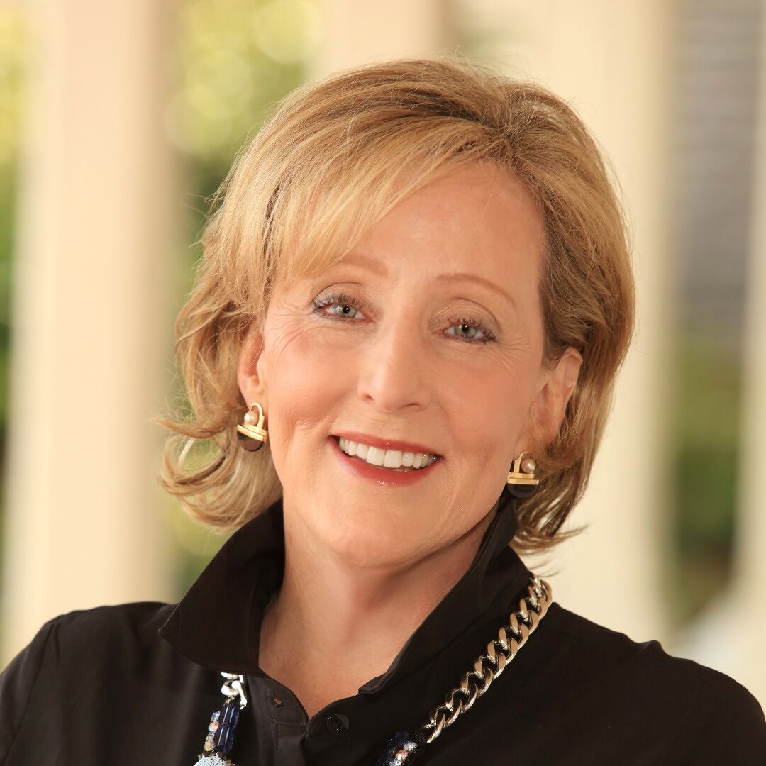 Lisa Crawford Watson – Audio Books, Best Sellers, Author Bio | Audible.com