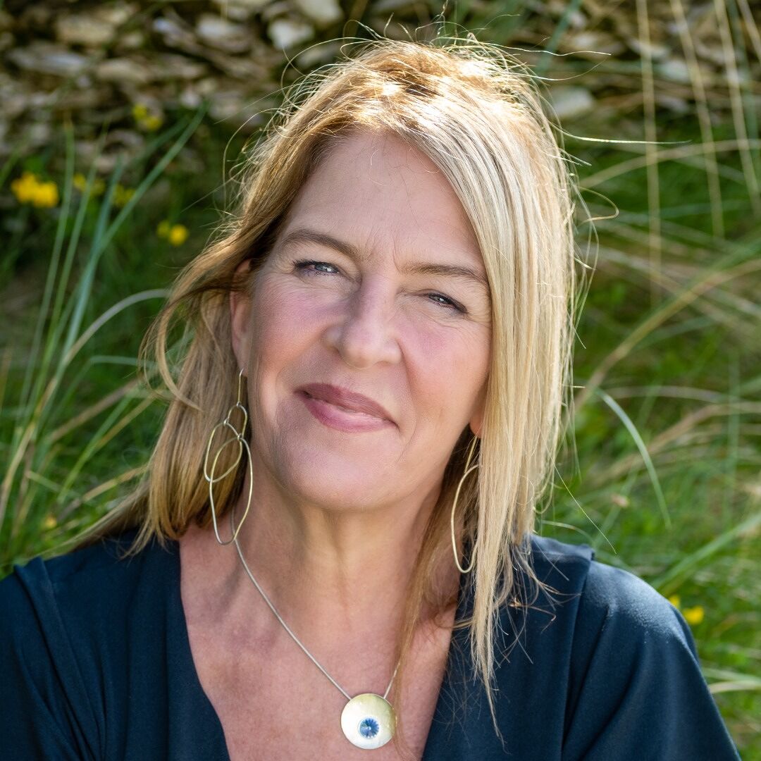 Una Mannion – Audio Books, Best Sellers, Author Bio | Audible.com