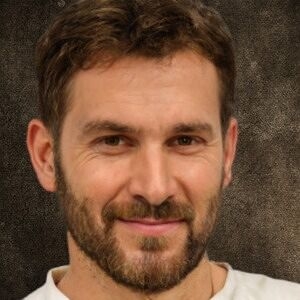 Liam Daniels – Audio Books, Best Sellers, Author Bio | Audible.com