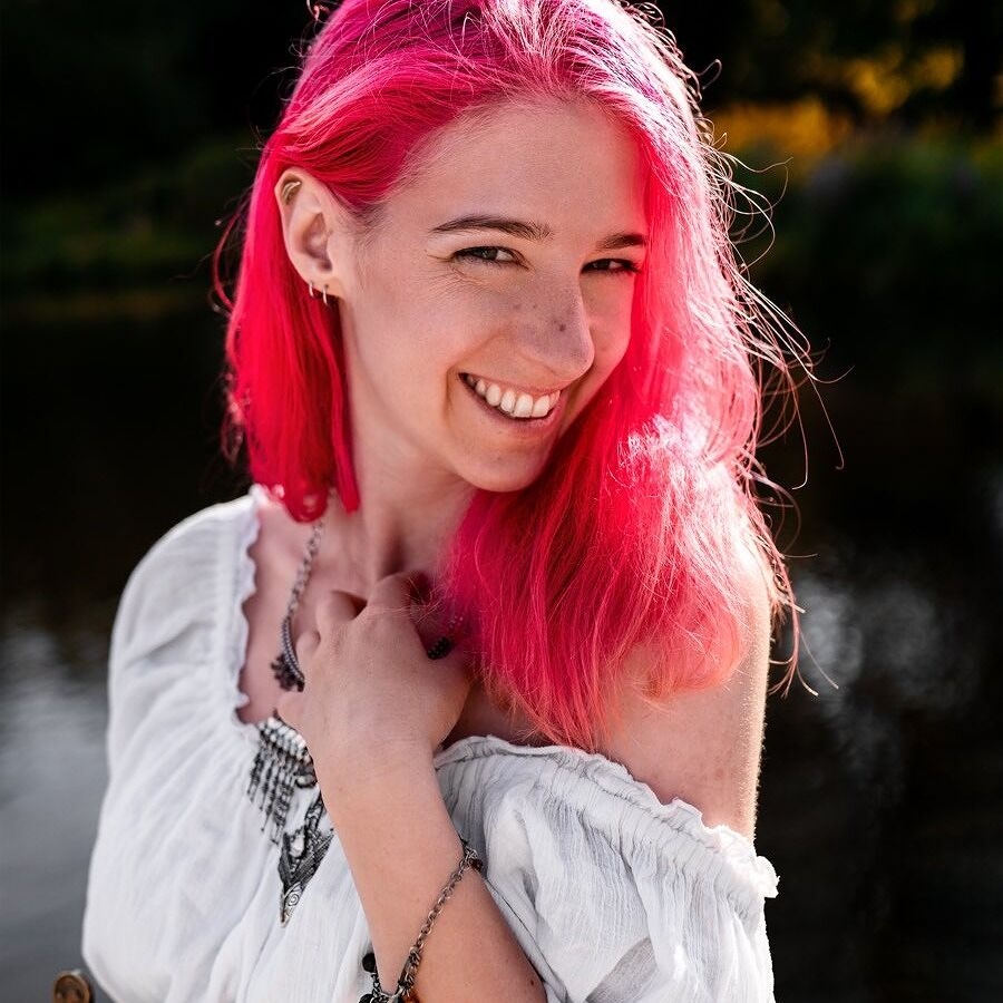 Liza Grimm - Alle Hörbücher bei Audible.de