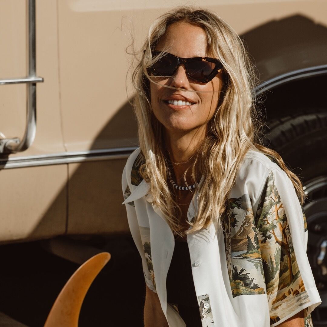 Lara Einzig – Audio Books, Best Sellers, Author Bio | Audible.com