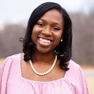 Dominique Young – Audiolivros, Biografia do autor | Audible.com.br