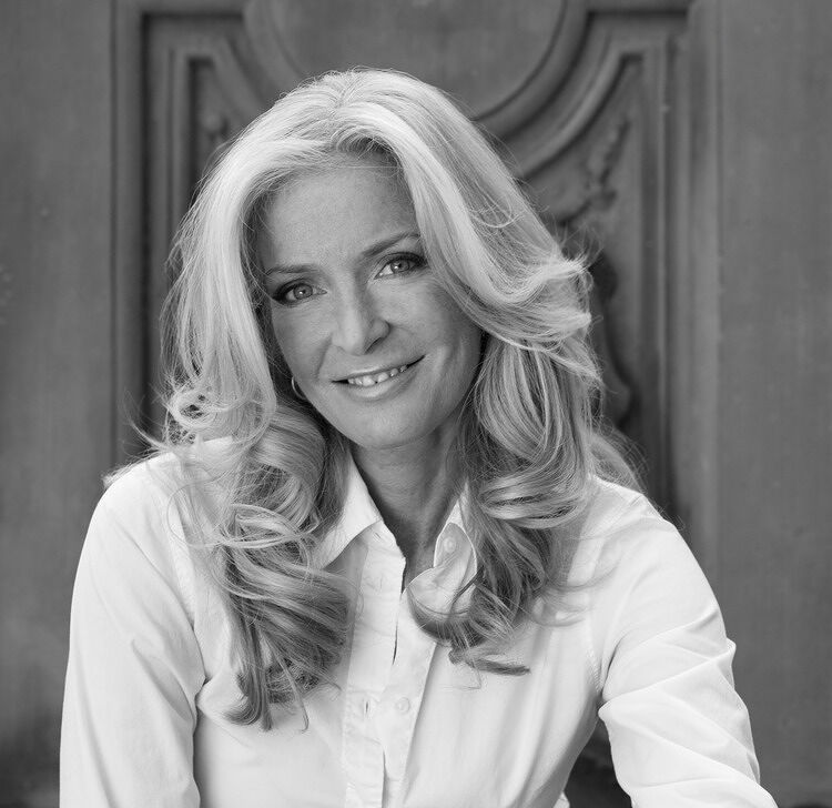 Elizabeth Flock – Audio Books, Best Sellers, Author Bio | Audible.com