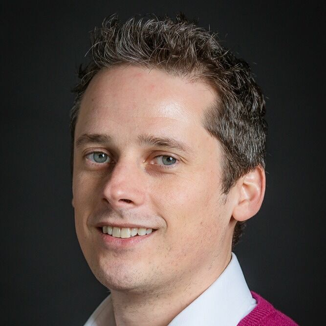 Charlie Cowan - Alle Hörbücher bei Audible.de