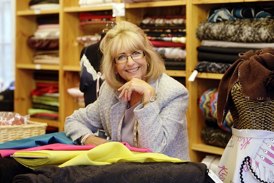 The Sewing Book: Amazon.co.uk: Alison Smith: 8601404230943: Books