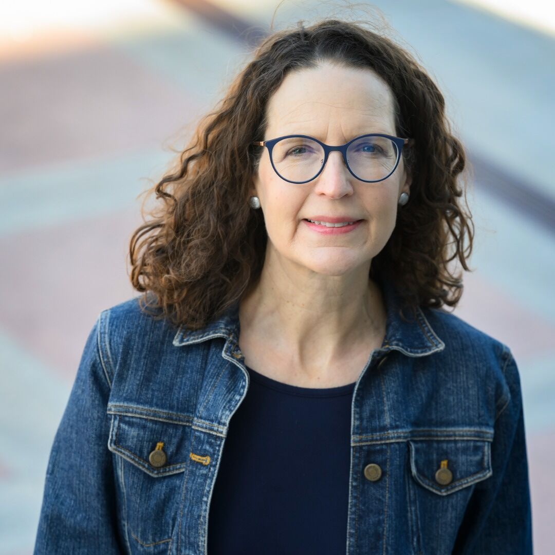 Jennifer Howard – Audio Books, Best Sellers, Author Bio | Audible.com