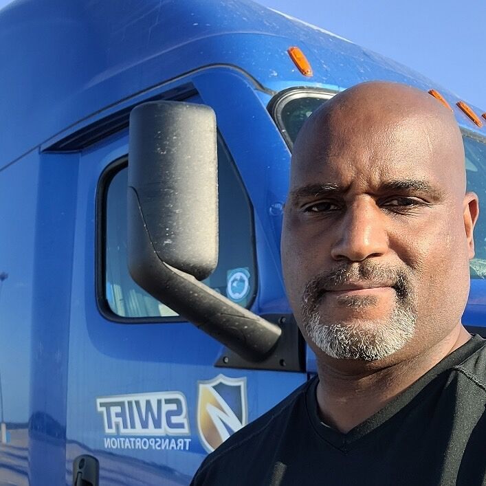 Lamont R. Chatman - Alle Hörbücher bei Audible.de