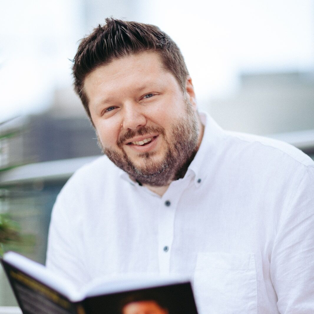 Oliver Oettgen – Audio Books, Best Sellers, Author Bio | Audible.com