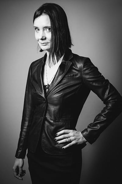 Amazon.com: Invisible Agents: Women and Espionage in Seventeenth ...