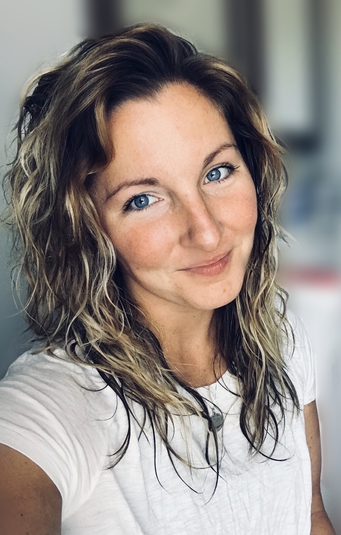 K.L. Randis – Audio Books, Best Sellers, Author Bio | Audible.com