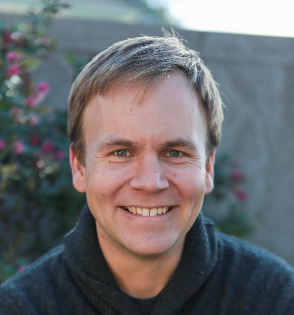 John Bowie – Audio Books, Best Sellers, Author Bio | Audible.com