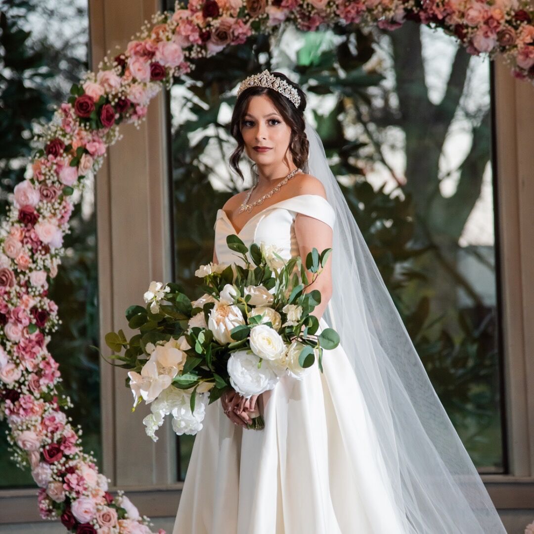 Ariel Anderson – Audio Books, Best Sellers, Author Bio | Audible.com