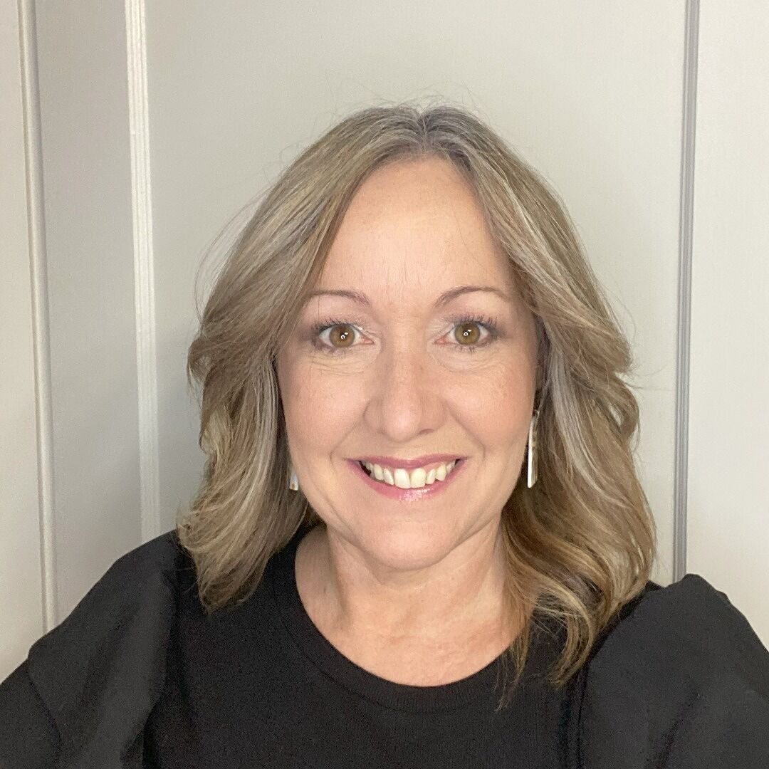 Robyn Brooks – Audio Books, Best Sellers, Author Bio | Audible.com