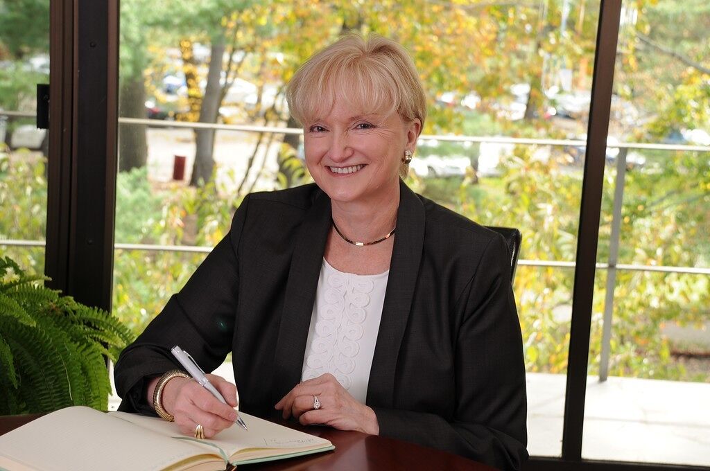 Julie Jason – Audio Books, Best Sellers, Author Bio | Audible.com