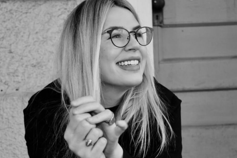 Amazon.com: Everyone in This Room Will Someday Be Dead: A Novel ...