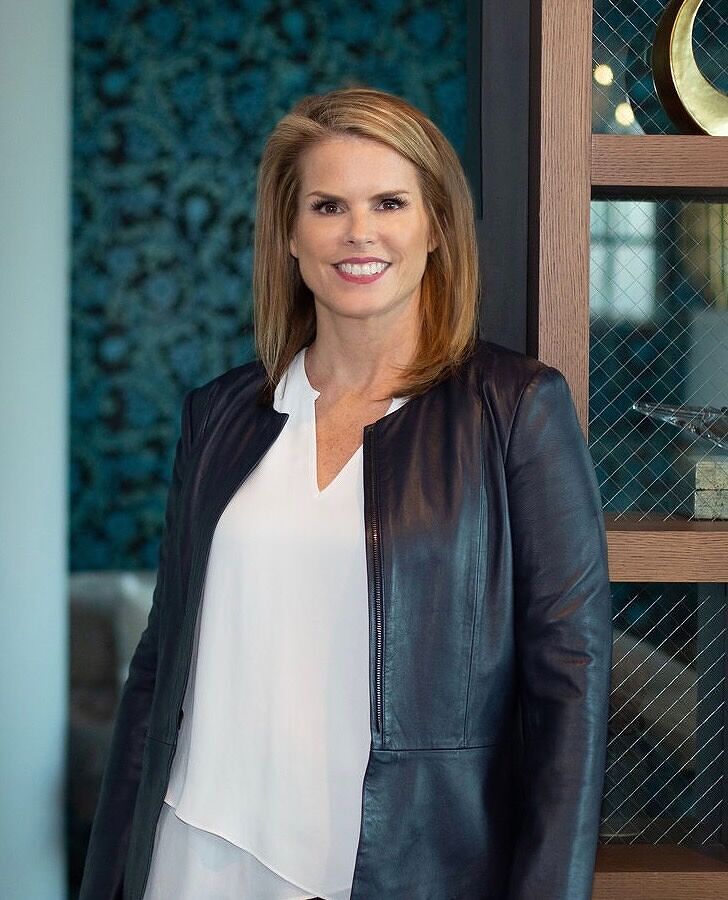 Elizabeth Lombardo – Audio Books, Best Sellers, Author Bio | Audible.com