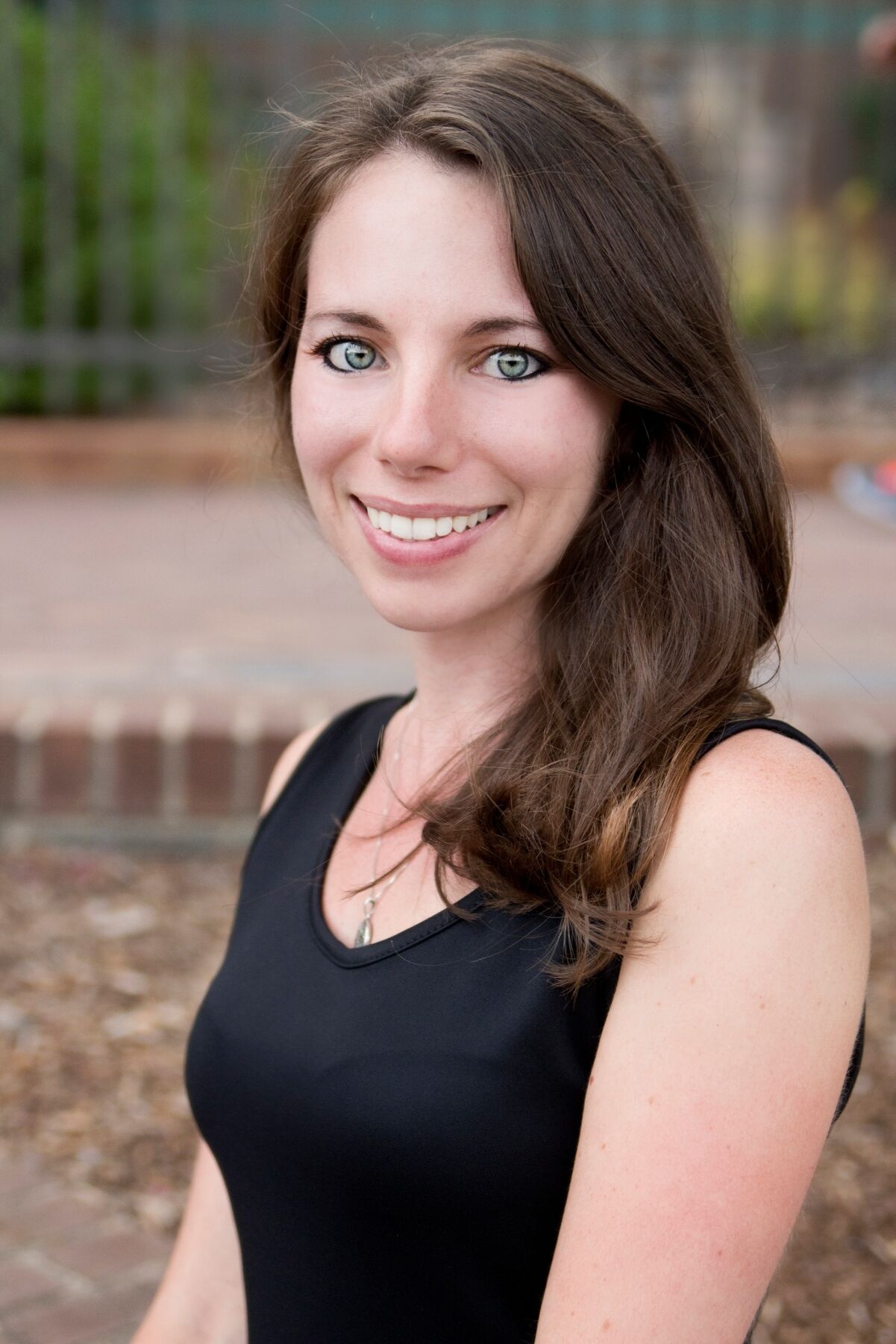 Jennifer Snyder - Alle Hörbücher bei Audible.de