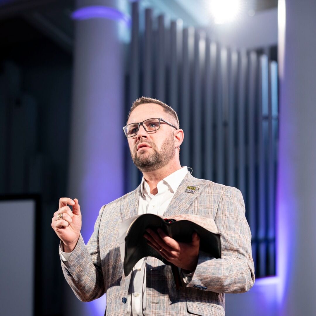 James K. Dew Jr. - Biographie et Livres Audio | Audible.fr