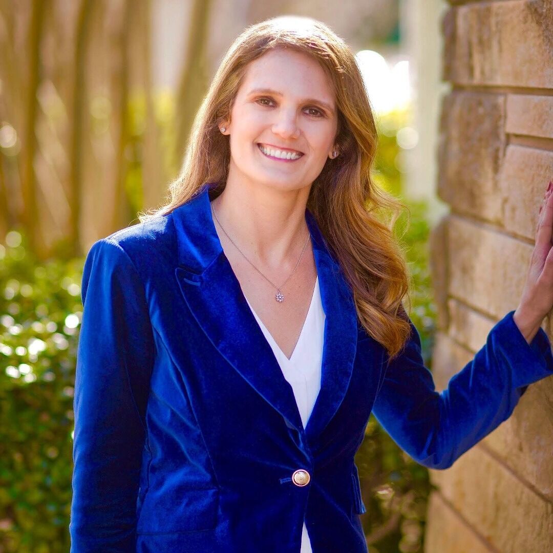 Hollie Stuart – Audio Books, Best Sellers, Author Bio | Audible.com