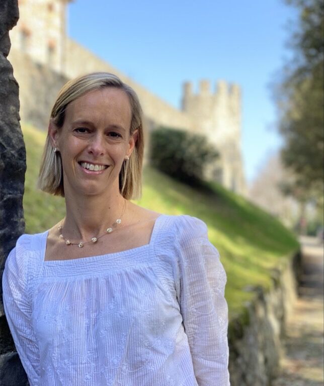 Katy Sloop Roberts – Audio Books, Best Sellers, Author Bio | Audible.com