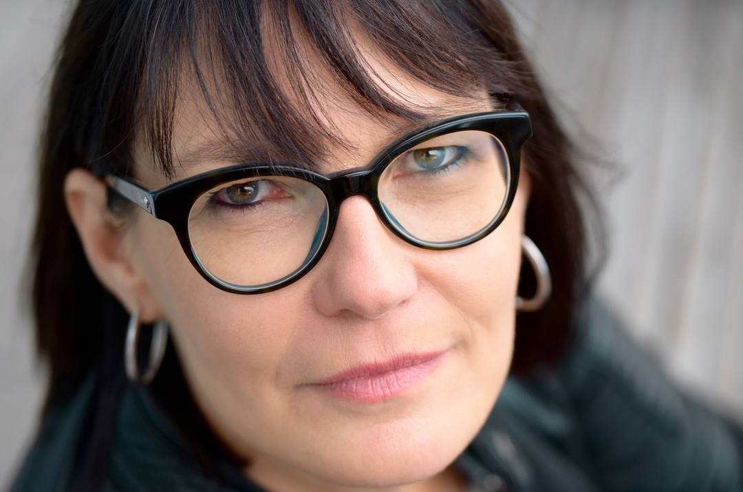 Anna Simons - Alle Hörbücher bei Audible.de