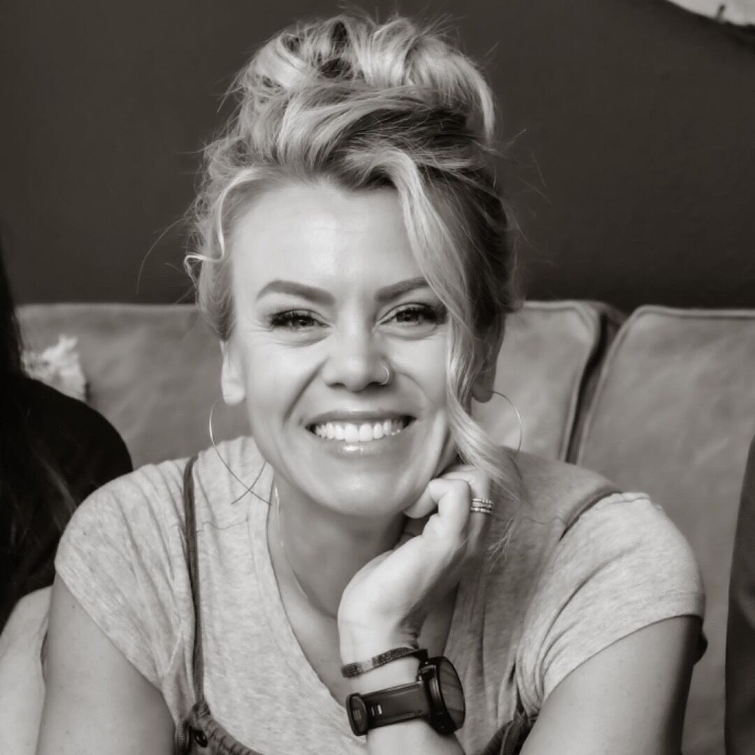 Sara Waters – Audio Books, Best Sellers, Author Bio | Audible.com