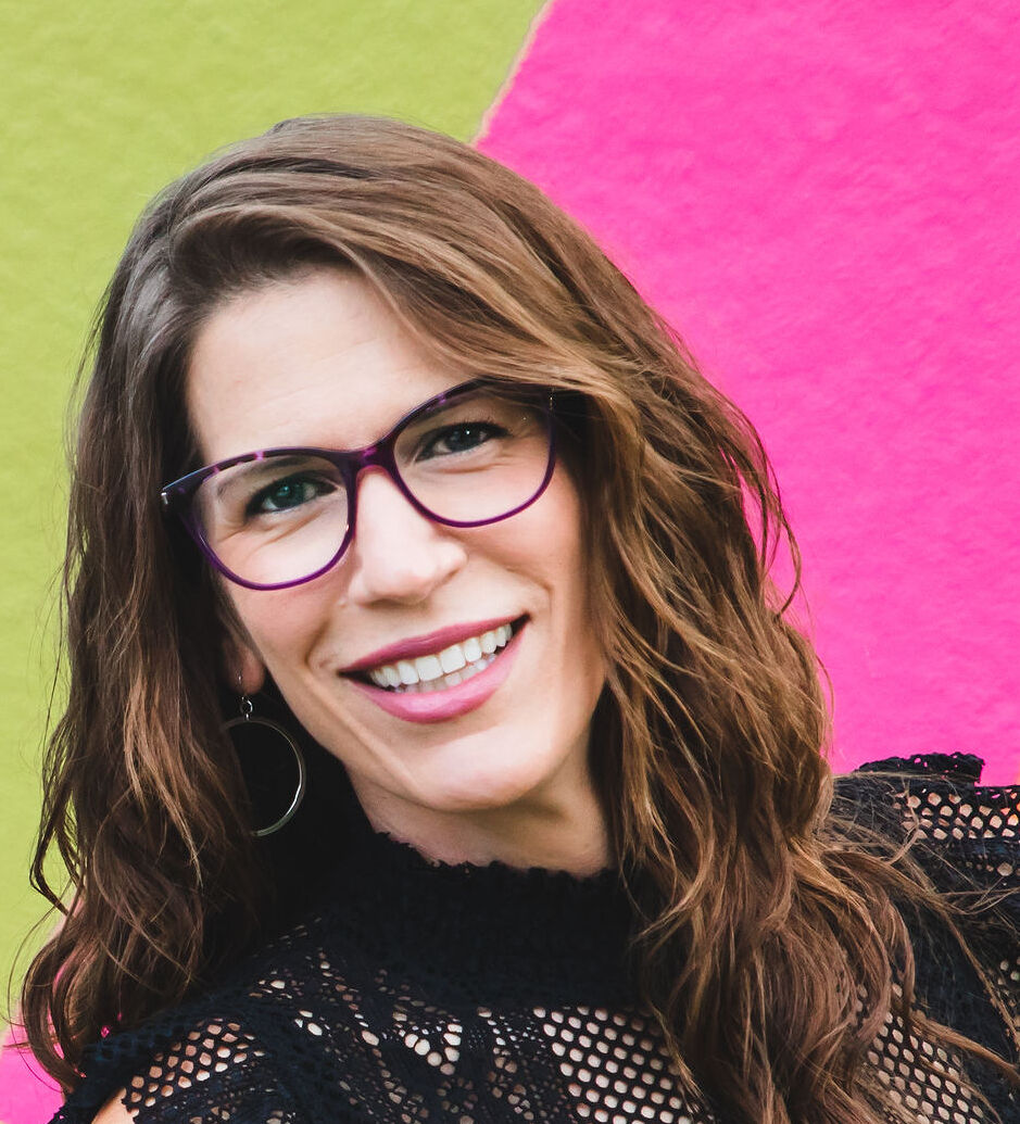 Lindsay Leslie – Audio Books, Best Sellers, Author Bio | Audible.com