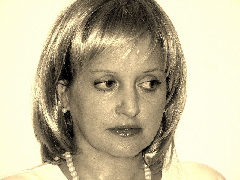 Carly Berg – Audio Books, Best Sellers, Author Bio | Audible.com