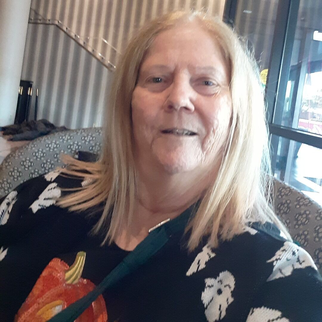 Jenny Floyd's Instagram, Twitter & Facebook on IDCrawl