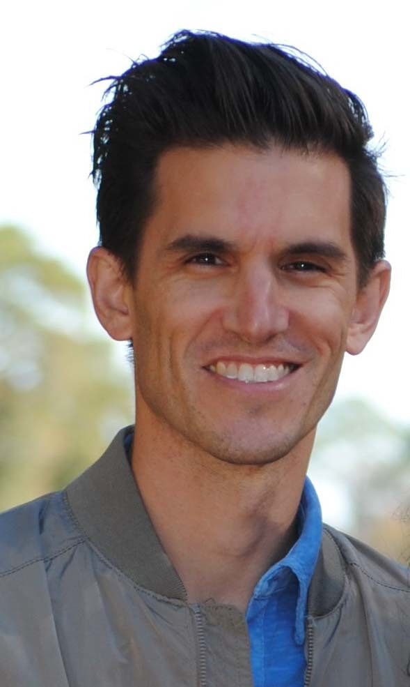 Jonathan Howard - Alle Hörbücher bei Audible.de