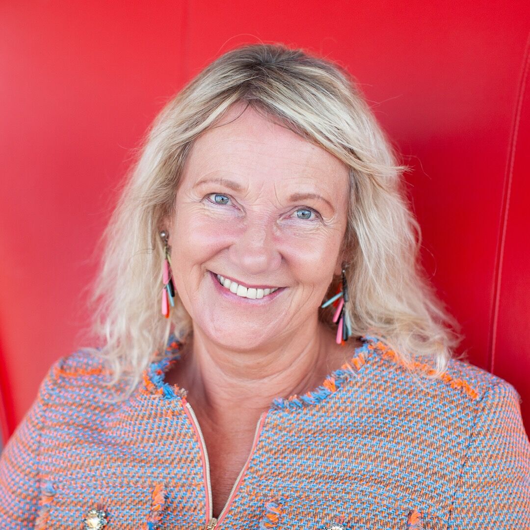 Diana Croft's Instagram, Twitter & Facebook on IDCrawl