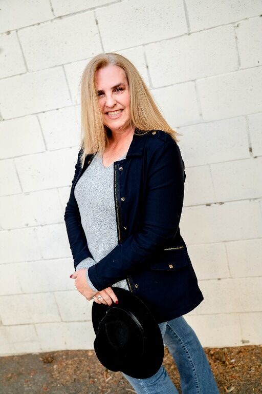 M.L. Hamilton – Audio Books, Best Sellers, Author Bio | Audible.com