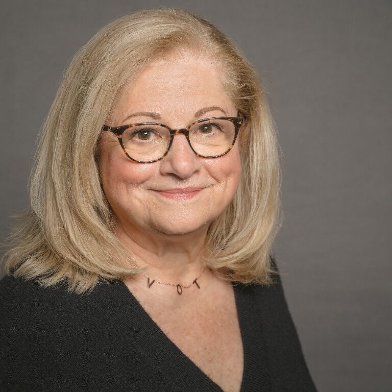 Jennifer Sherlock's Instagram, Twitter & Facebook on IDCrawl