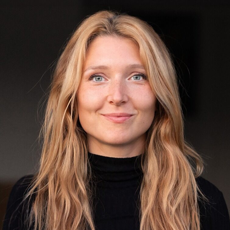 Lisa Osada – Audio Books, Best Sellers, Author Bio | Audible.com