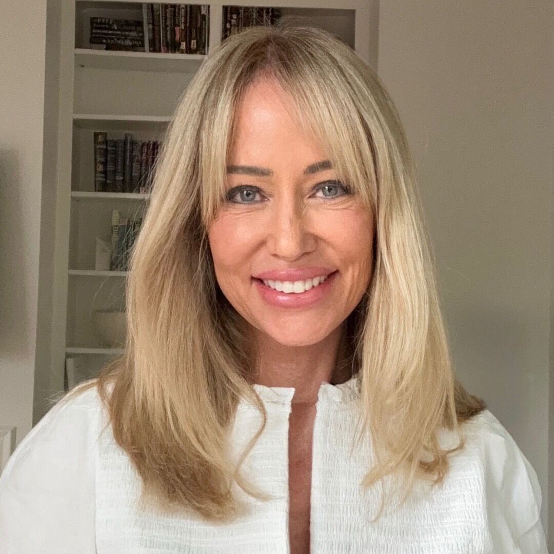 Elizabeth O'Roark – Audio Books, Best Sellers, Author Bio | Audible.com