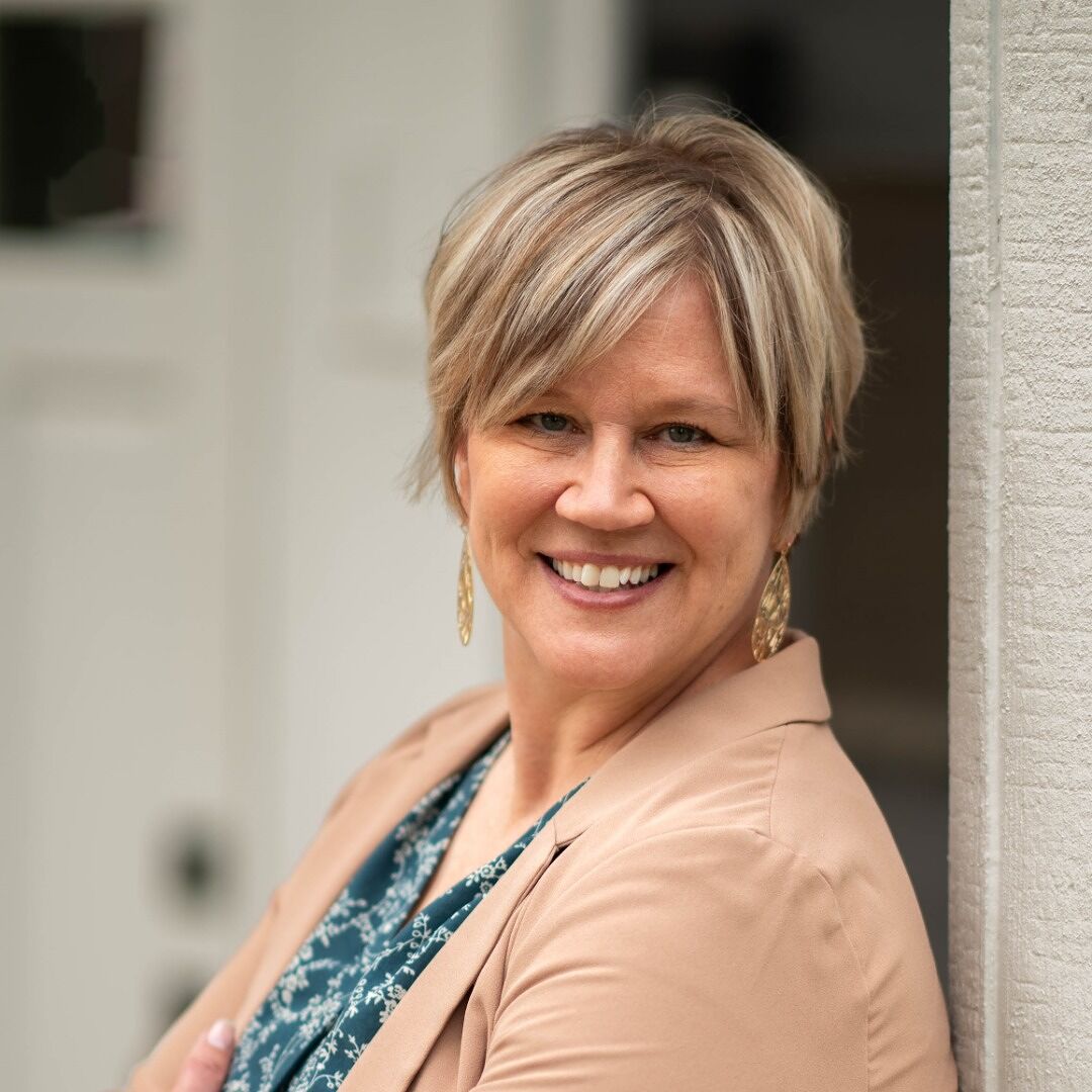 Lori Jones – Audio Books, Best Sellers, Author Bio | Audible.com