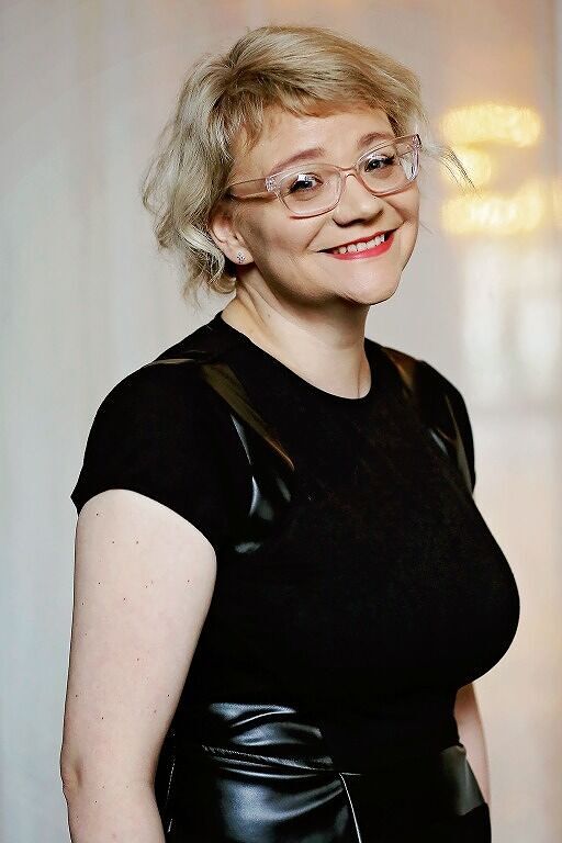 Kelly Florence – Audio Books, Best Sellers, Author Bio | Audible.com