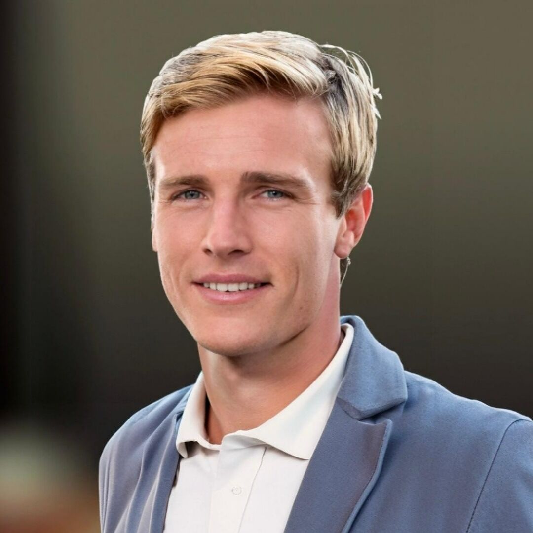 Liam Carter – Audio Books, Best Sellers, Author Bio | Audible.com