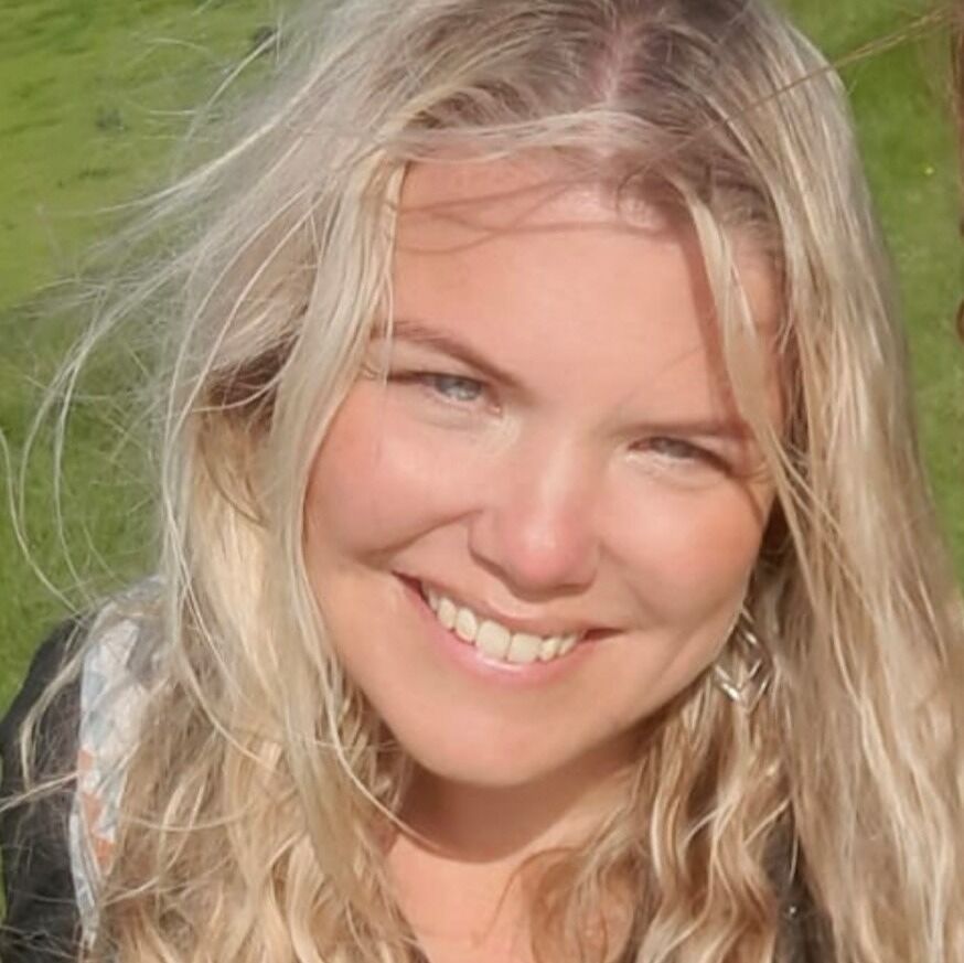 Kelly Saward – Audio Books, Best Sellers, Author Bio | Audible.com