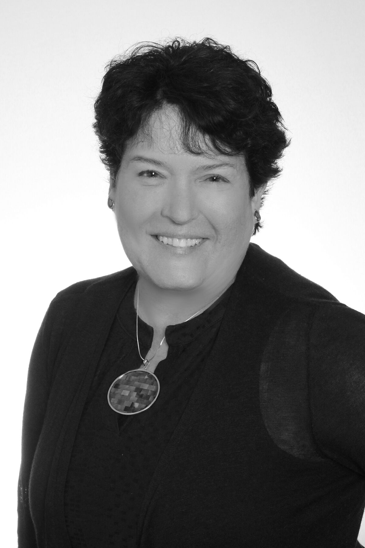 Tracey J. Lyons – Audio Books, Best Sellers, Author Bio | Audible.com