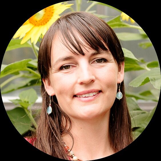 Zanni Louise – Audio Books, Best Sellers, Author Bio | Audible.com