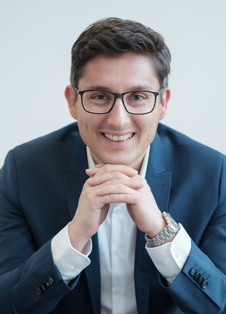 Felix Plötz – Audio Books, Best Sellers, Author Bio | Audible.com