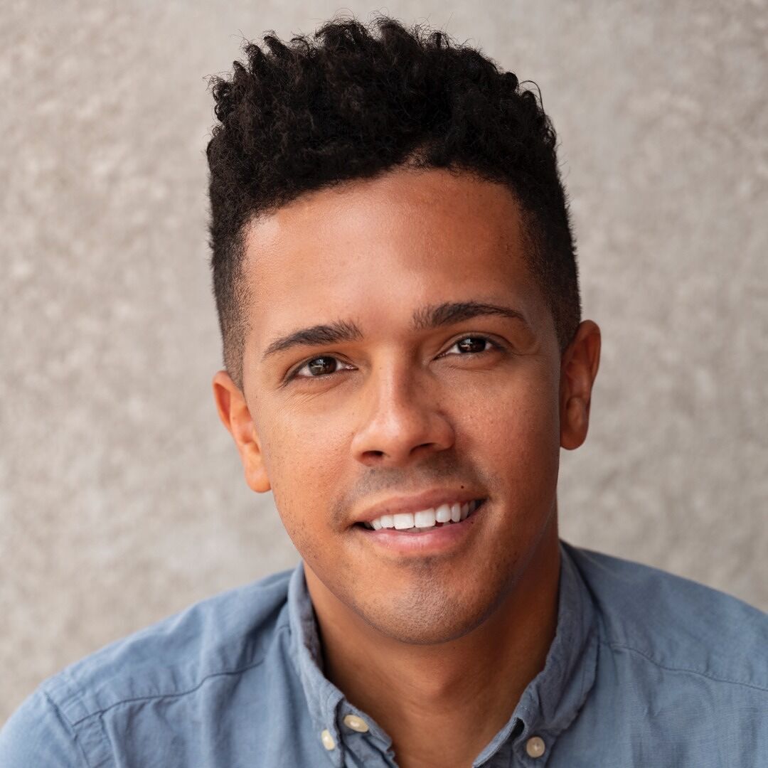 Brandon J. Wolf - Alle Hörbücher bei Audible.de