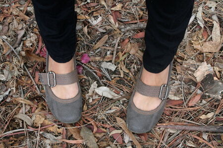 Amazon - Never Give Up: The Time Machine Girls: Jones, Ernestine Tito ...