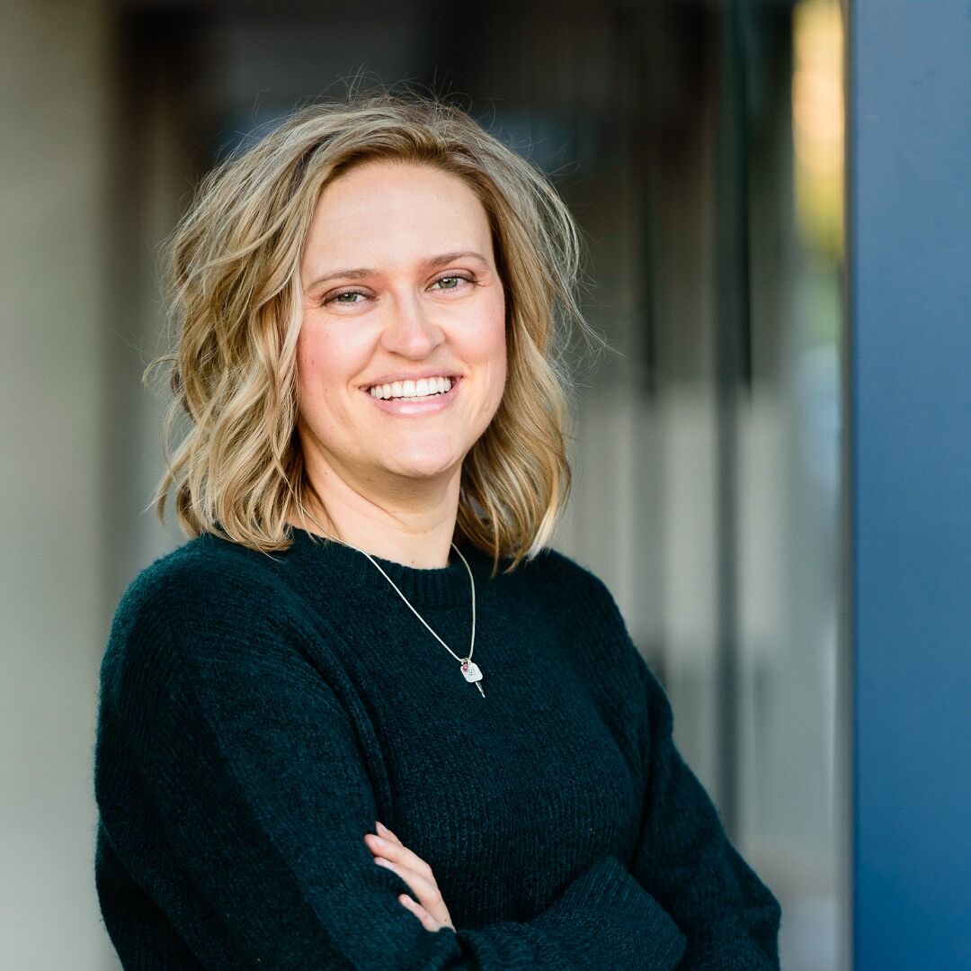 Lisanne Murphy – Audio Books, Best Sellers, Author Bio | Audible.com