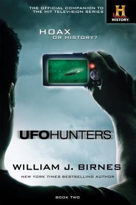UFO Hunters Book Two: The Official Companion to the Hit Television ...